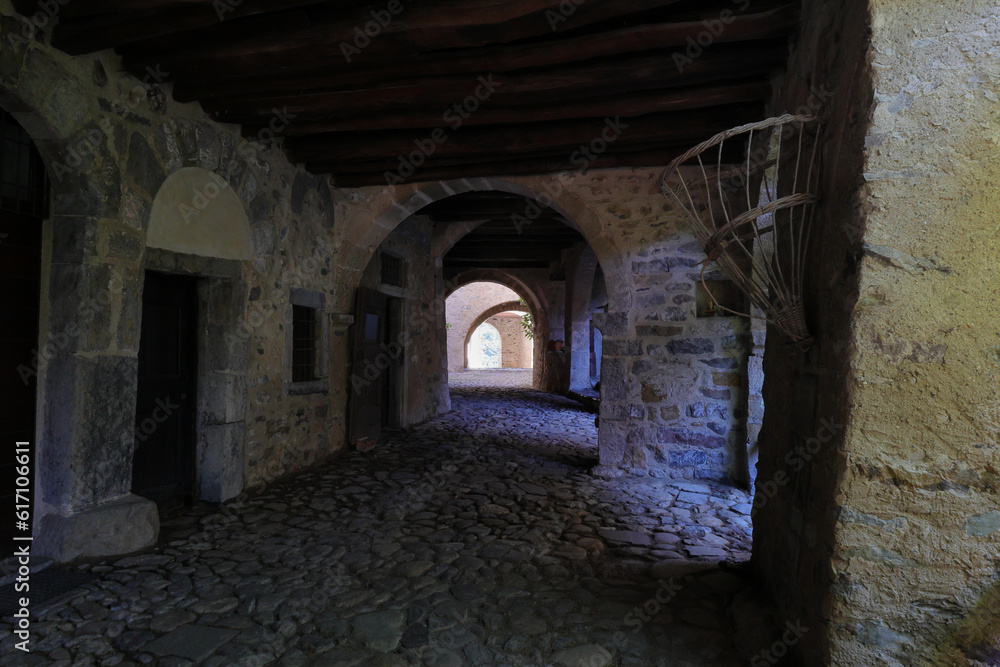 Foto de ANTICO BORGO MEDIEVALE DI CORNELLO DEI TASSO, ITALIA, OLD ...