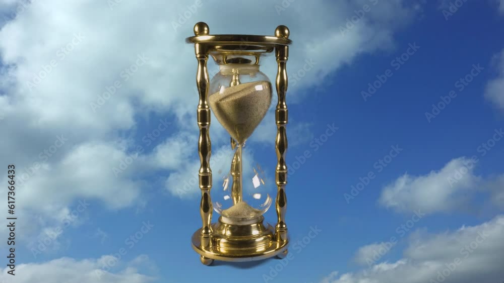 Vidéo Stock Time flies backwards into the past. Timelapse hourglass ...