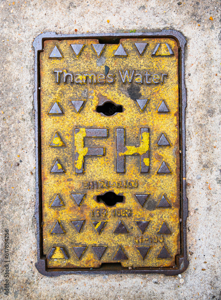 Fotka „London,UK,June 28th 2023:A close-up of a Thames water fire ...