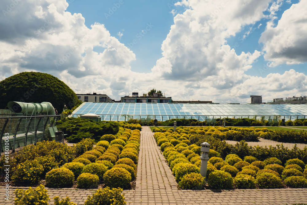 Botanical garden on the roof of the Warsaw University library modern ...