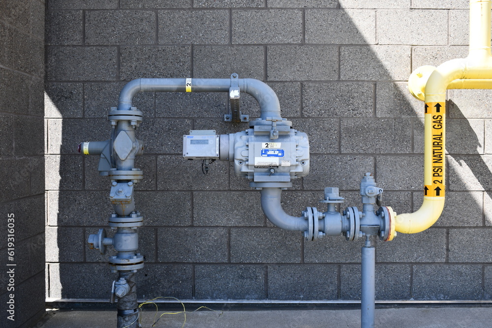 Dresser Natural gas meter with low psi piping going into building ...