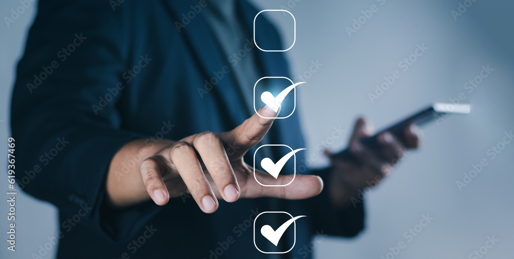 Digital Checklists for efficient business management, Businessman ...