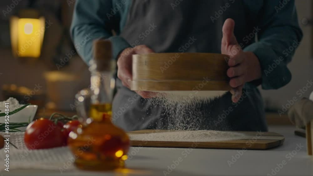 Vídeo do Stock: Spaghetti with his own hands, Holding a sieve for ...