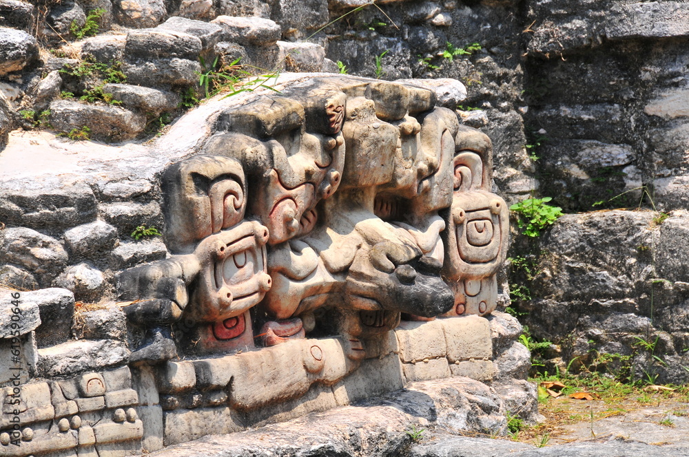 Ruinas arqueológicas de Caracol Belize, escultura, relieve, zona ...