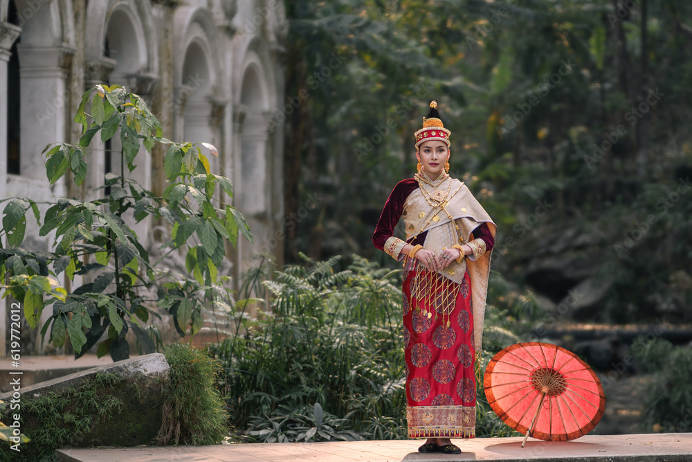 Beautiful Laos girl dressed in ancient luxury national traditional Laos ...