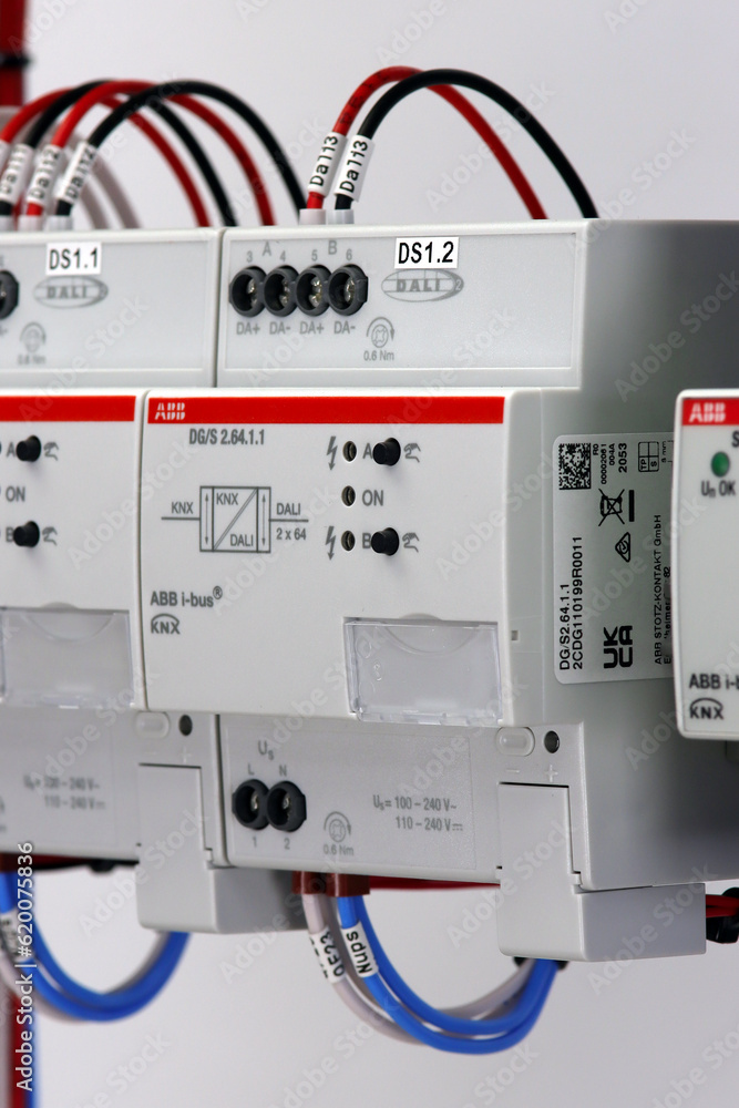 Foto de The KNX DALI module from ABB for lighting control via the DALI ...