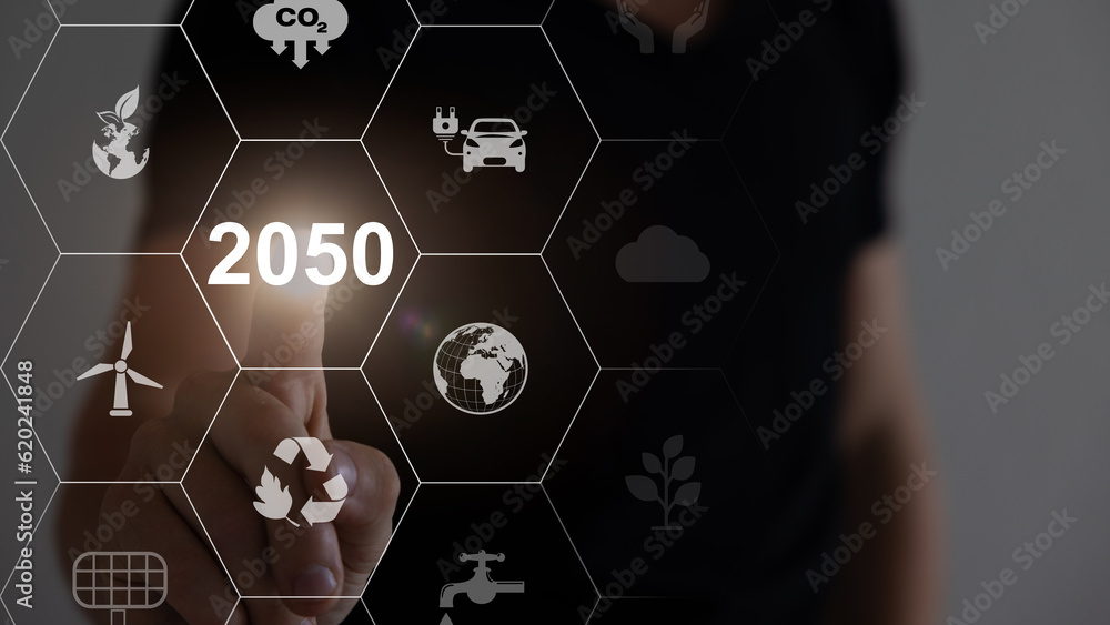 Businessman wit team working virtual modern smart phone to reduce CO2 ...