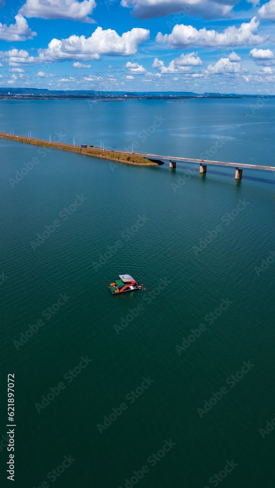 Lago de Palmas com a Ponte Fernando Henrique Cardoso e Flutuante ...