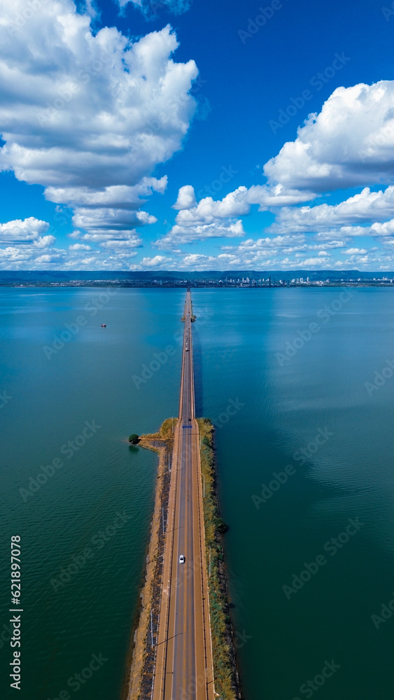 Lago de Palmas com a Ponte Fernando Henrique Cardoso e Flutuante ...