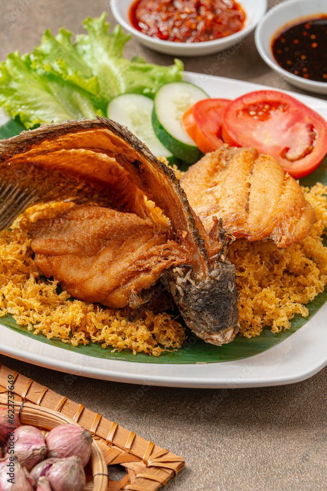Gurame Goreng Kipas or "Fried Gourami Fan", ikan goreng or fried fish ...