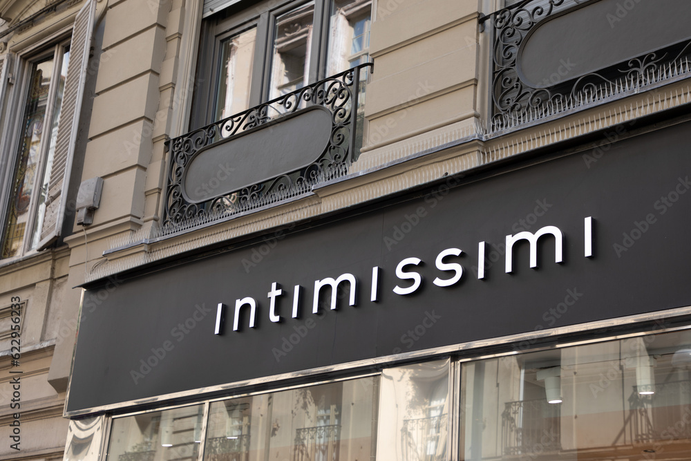 intimissimi shop logo sign and brand text of Italian boutique chain ...
