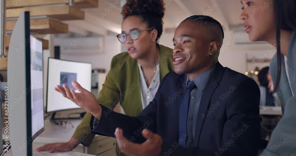 Computer analyst, collaboration and business people in office with ...