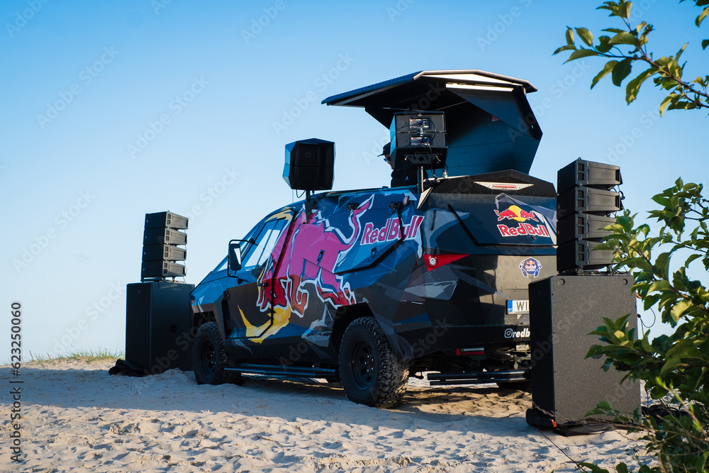 Foto de Pärnu, Estonia - July 8, 2023: Red Bull DJ truck station ...