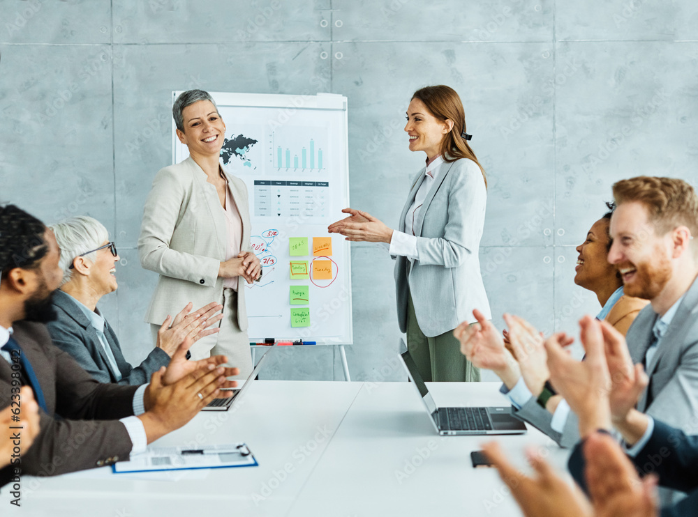 Foto de business meeting businesswoman office teamwork woman ...