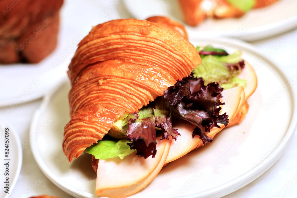 food, croissant, breakfast, bun, sandwich, bread, snack, french, meal ...