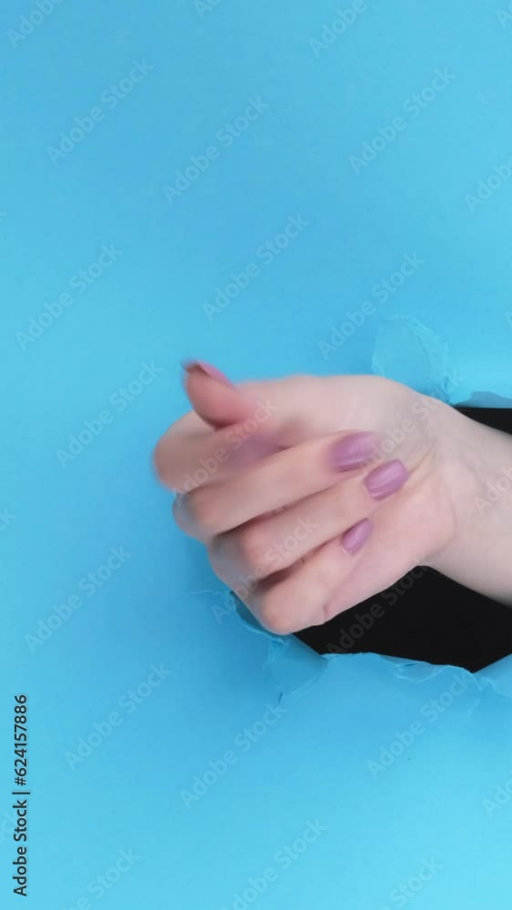 Vertical video. Finger snap. Easy gesture. Female hand inside ...