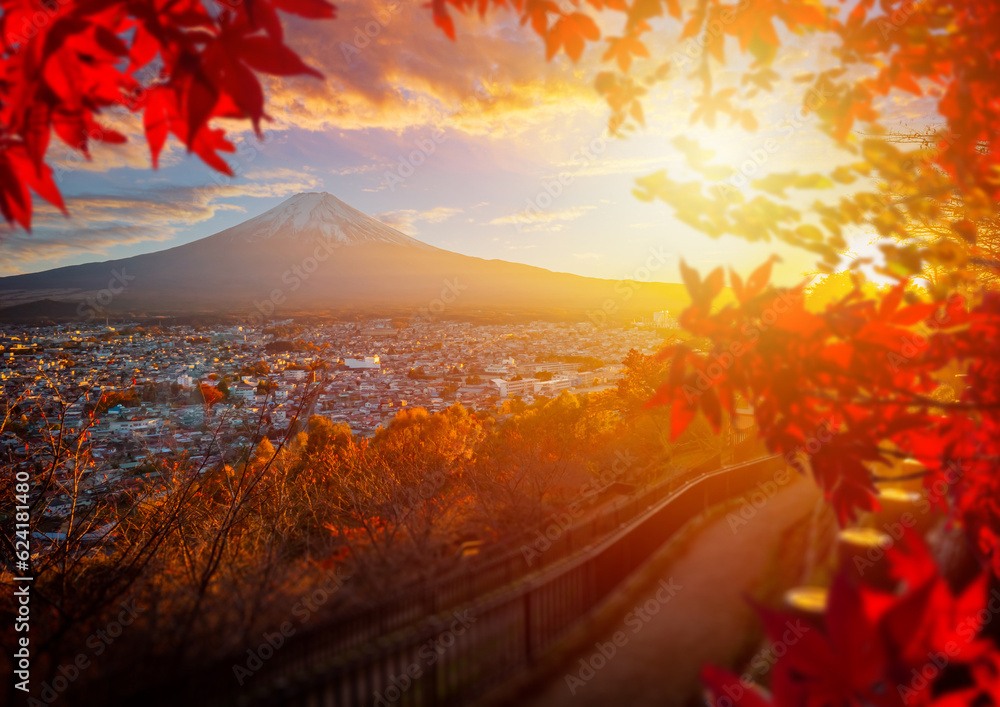 Autumn in Japan. Mount Fuji. Fujikawaguchiko province. Fujiyama volcano ...