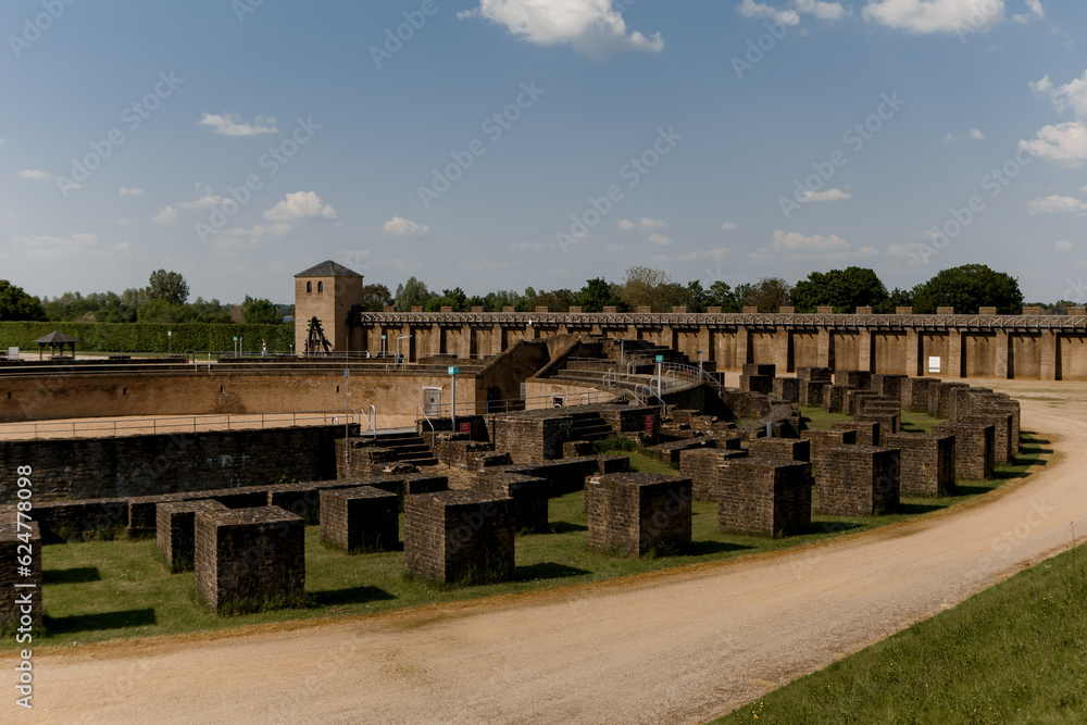 Foto de ancient roman greek arena architecture large arches do Stock ...