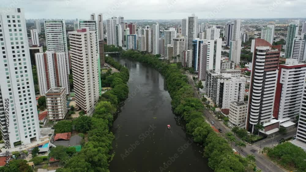 Imagens Aéreas com Drone do Rio Capibaribe no Recife - Pernambuco ...