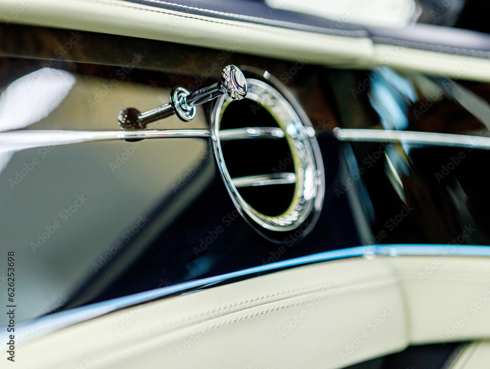 Foto de luxurious interior of a modern restomod ventilation and climate ...