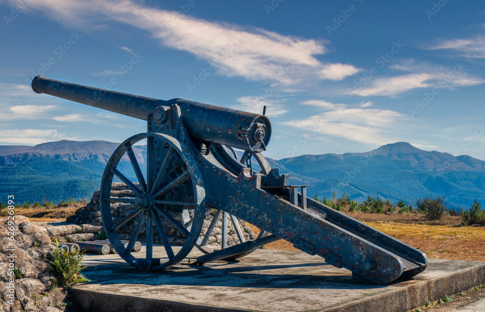 Long Tom Monument,a French field gun commemorating the last use of the ...