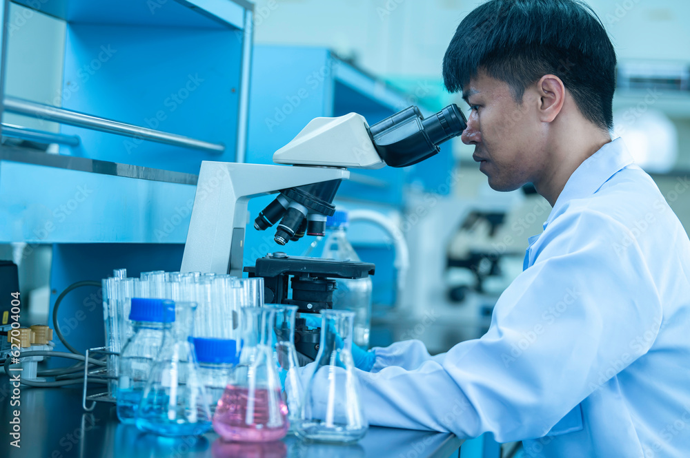 Chemists mixed up chemical to find antiretroviral drugs at the lab ...