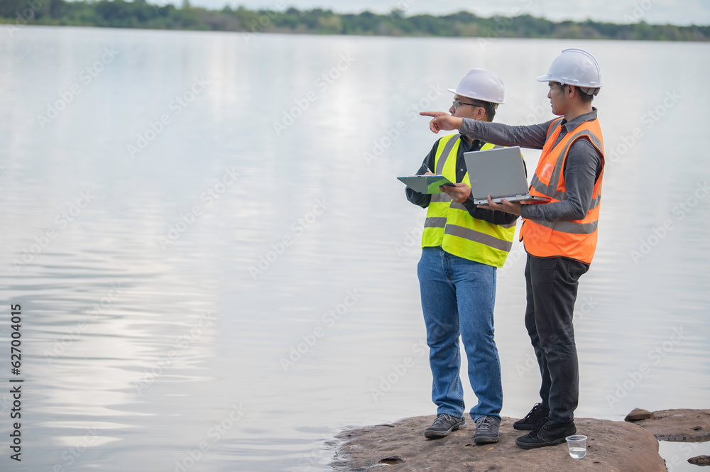 Environmental engineers inspect water quality,Bring water to the lab ...