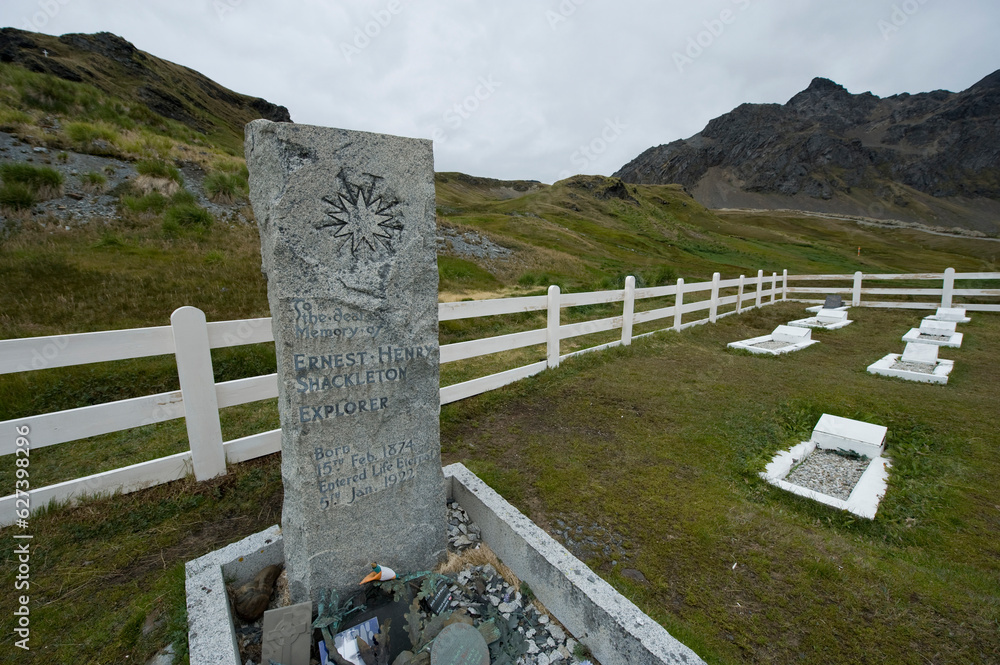 Foto de Grave of famous explorer, Sir Ernest Shackleton; Grytviken ...