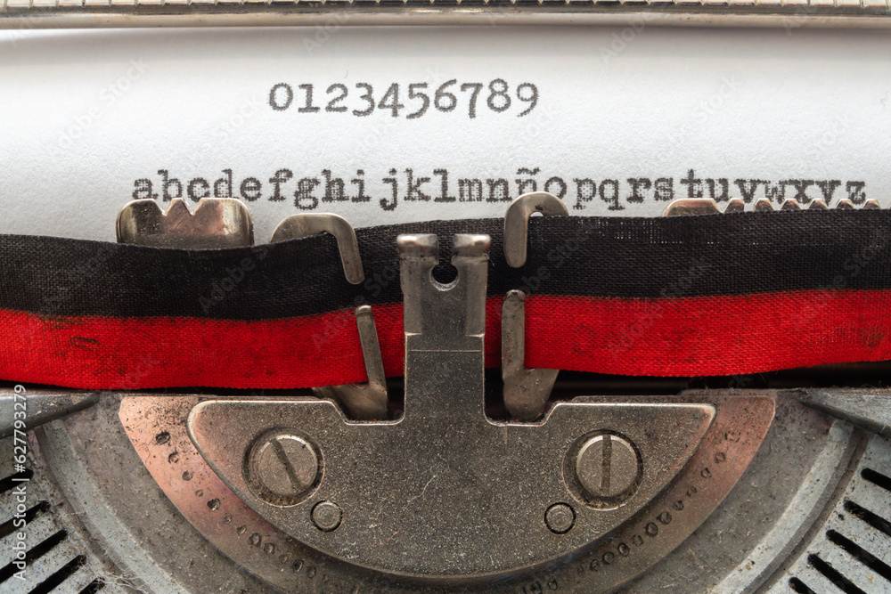 typing with an old typewriter. The numbers from 0 to 9 and the ...
