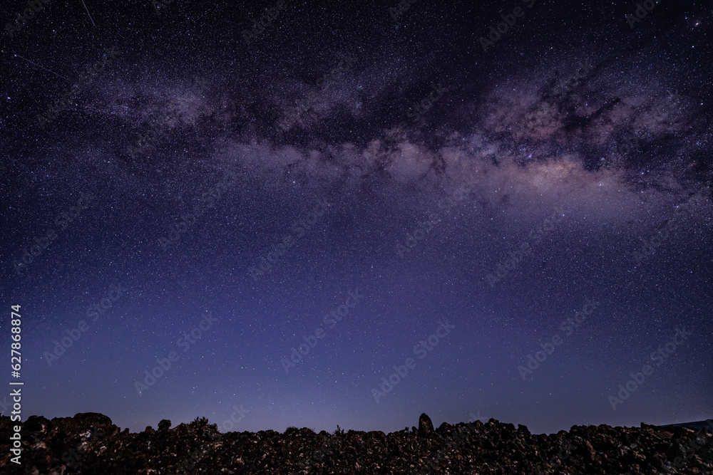 Stargazing at Mauna Loa Observatory Road, Big Island Hawaii. Starry ...