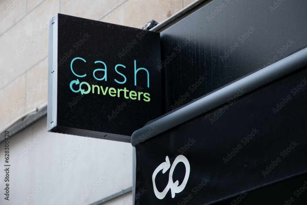 Foto de cash converters brand text and logo sign store facade street ...