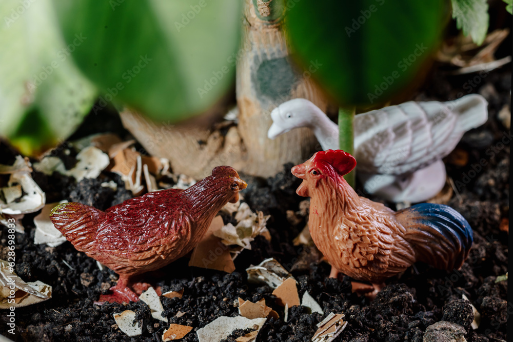 animales miniatura, toros , vacas, pollos, chivos sobre tierra y sobre ...