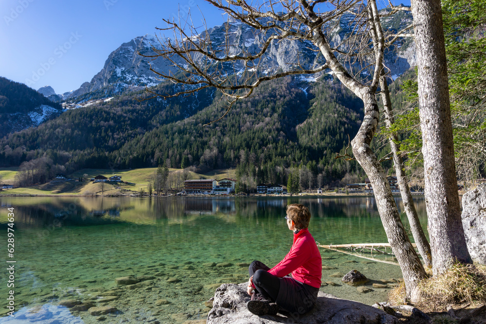 Urlaub in Bayern: der magische Hintersee bei Ramsau, Berchtesgaden mit ...