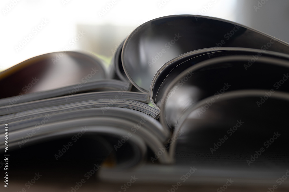 Magazines de publication Newspaper stack of magazines : publication ...