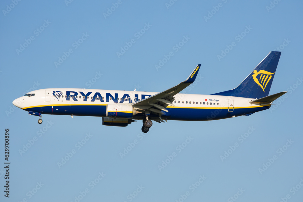 Vienna, Austria - 30 April, 2023: Side view of a Boeing 737-800 of low ...