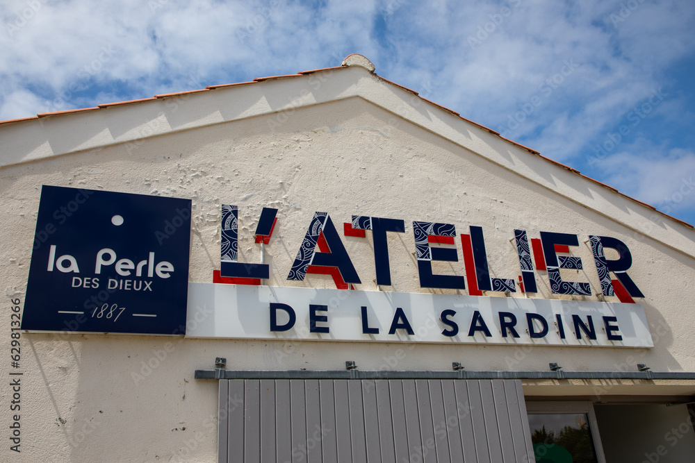 la perle des dieux logo brand and text sign sardine workshop museum ...