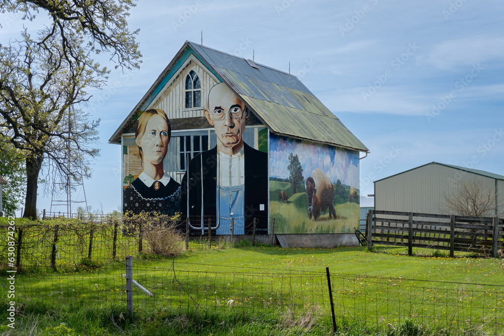 Mount Vernon, Iowa: American Gothic Barn, barn-sized rendition of Grant ...