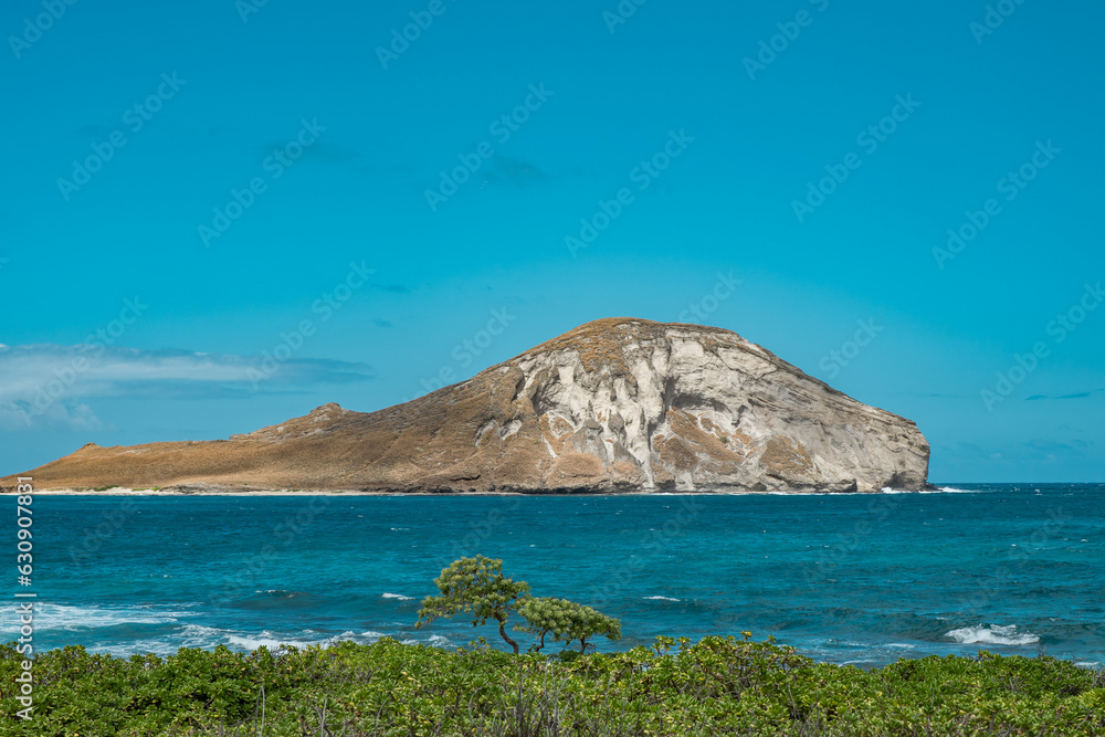 Makapuʻu Beach Park, Oahu, Hawaii. Mānana Island State Seabird ...