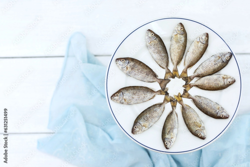 Safi fish, small, Al-Safi (potato) or Al-Sijan - one of the most famous ...