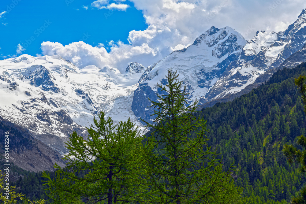 Wunderschne Berge In Graubnden Bilder
