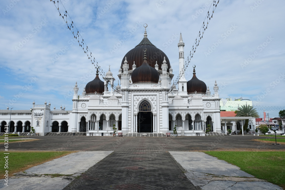 The Zahir Mosque is one of the grandest and oldest mosques in Alor ...