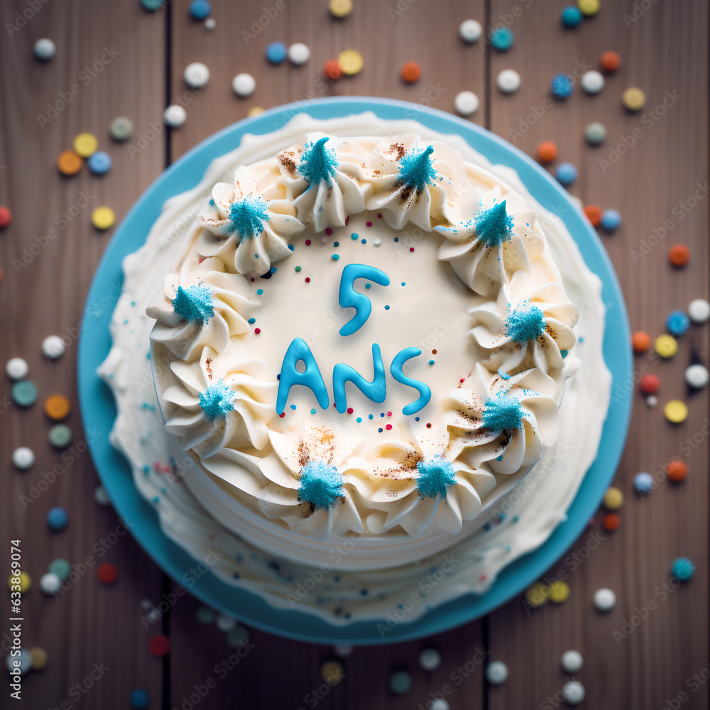gateau 5 ans Stock Illustration | Adobe Stock