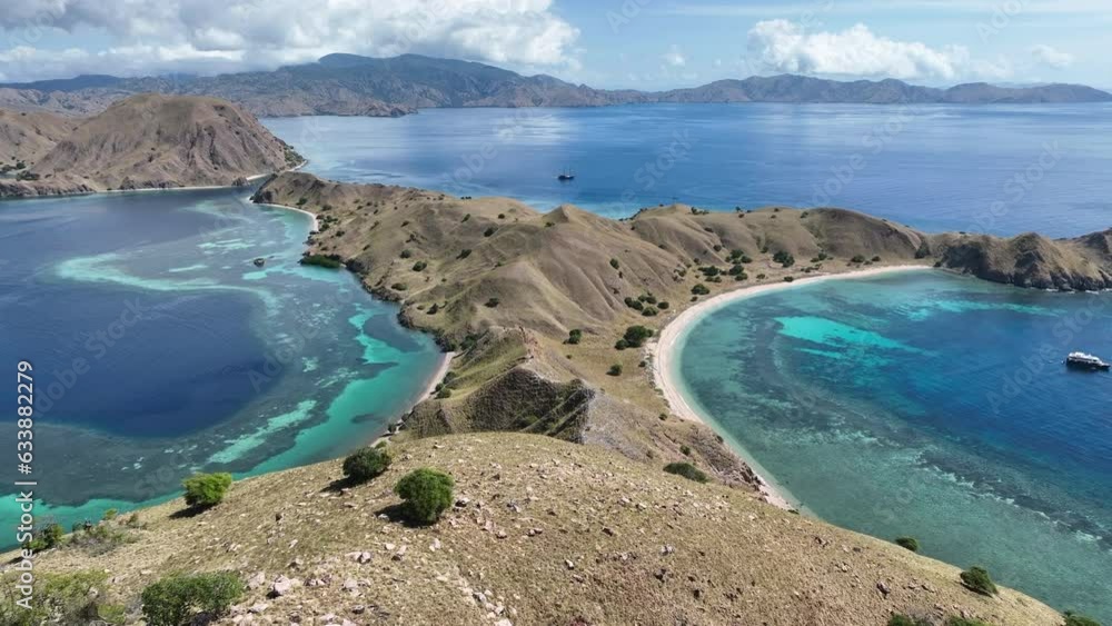 Beautiful coral reefs fringe the scenic island of Gili Lau Laut in ...