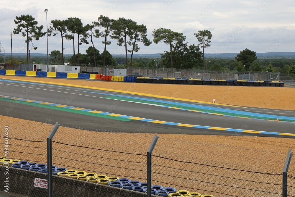 Le circuit des 24 heures du Mans, circuit de course automobile, ville ...