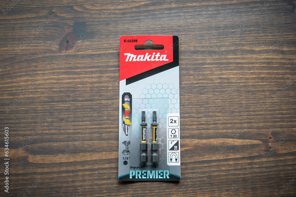 Makita Impact Premier Double Torsion Bit T20. Wood texture background ...