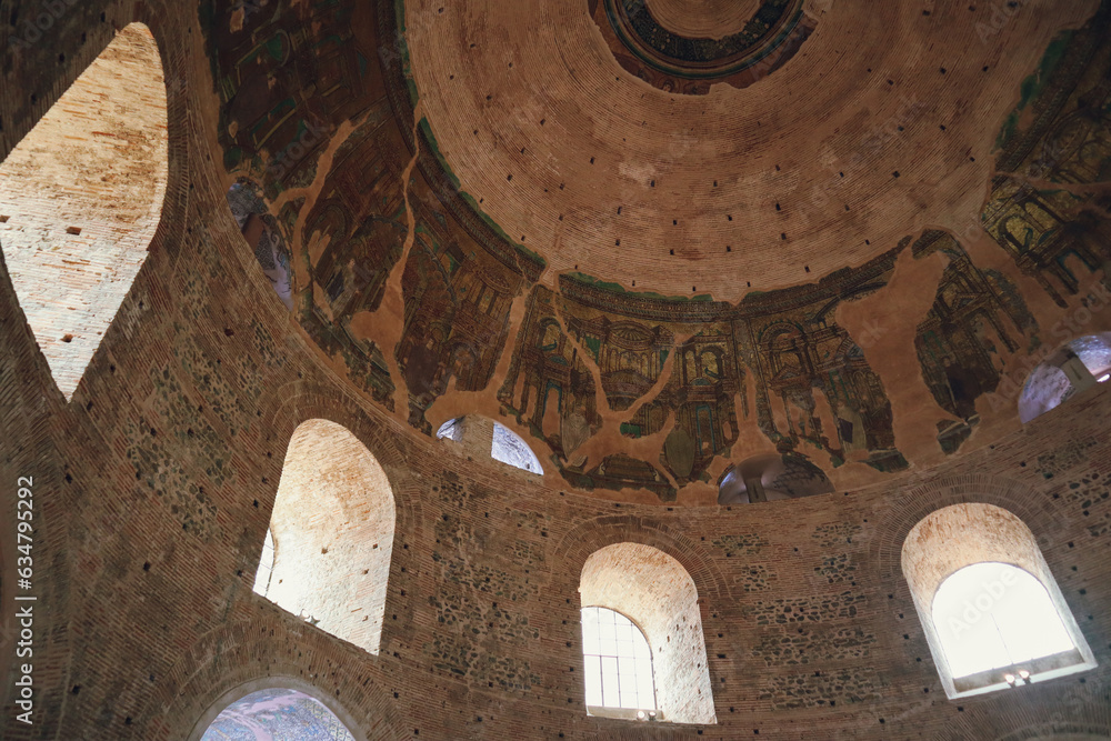 Details from the dome and the frescoes of the famous Rotonda of ...