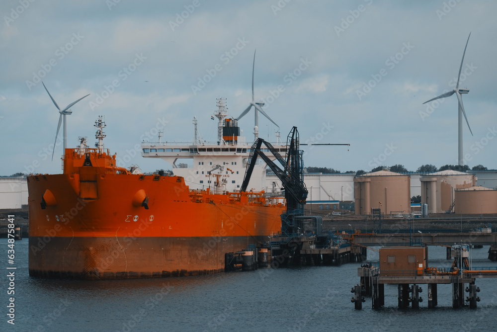 DP2 shuttle tanker. Shuttle tanker during oil transfer operations in ...