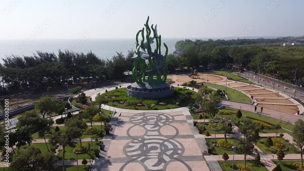 Statue of Suro and Boyo. This statue consists of two animals, namely a ...