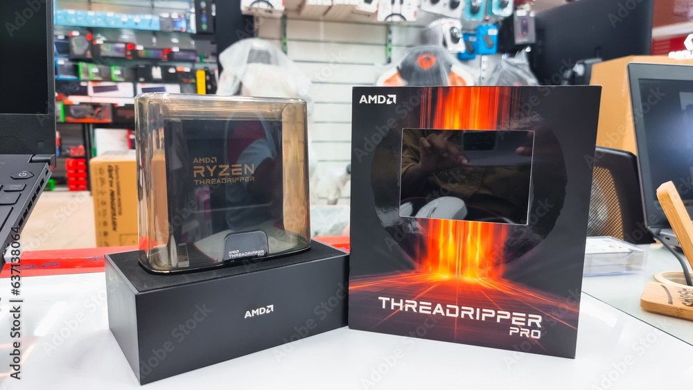 Unboxing of AMD Ryzen Threadripper Pro 5975WX, 32 Cores 64 Threads, AMD ...
