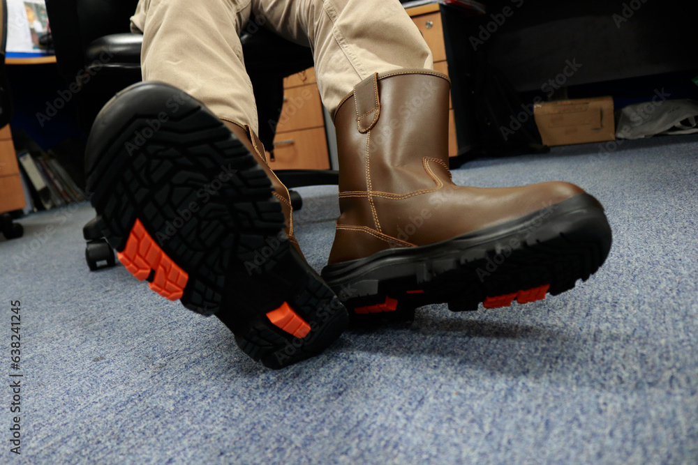 Cool boots for daily activities and protect the feet. Workers also wear ...